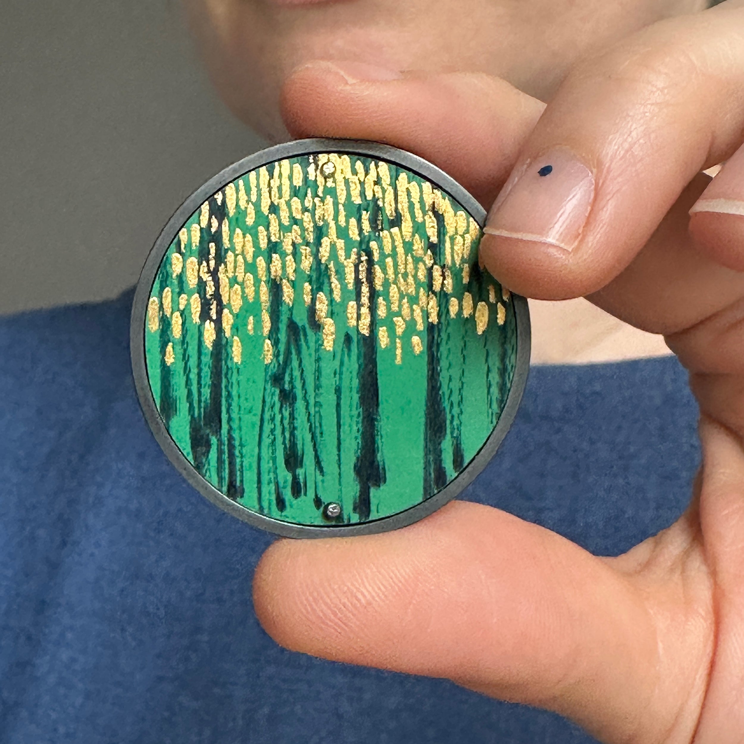 Contemporary brooches | Emily Kidson